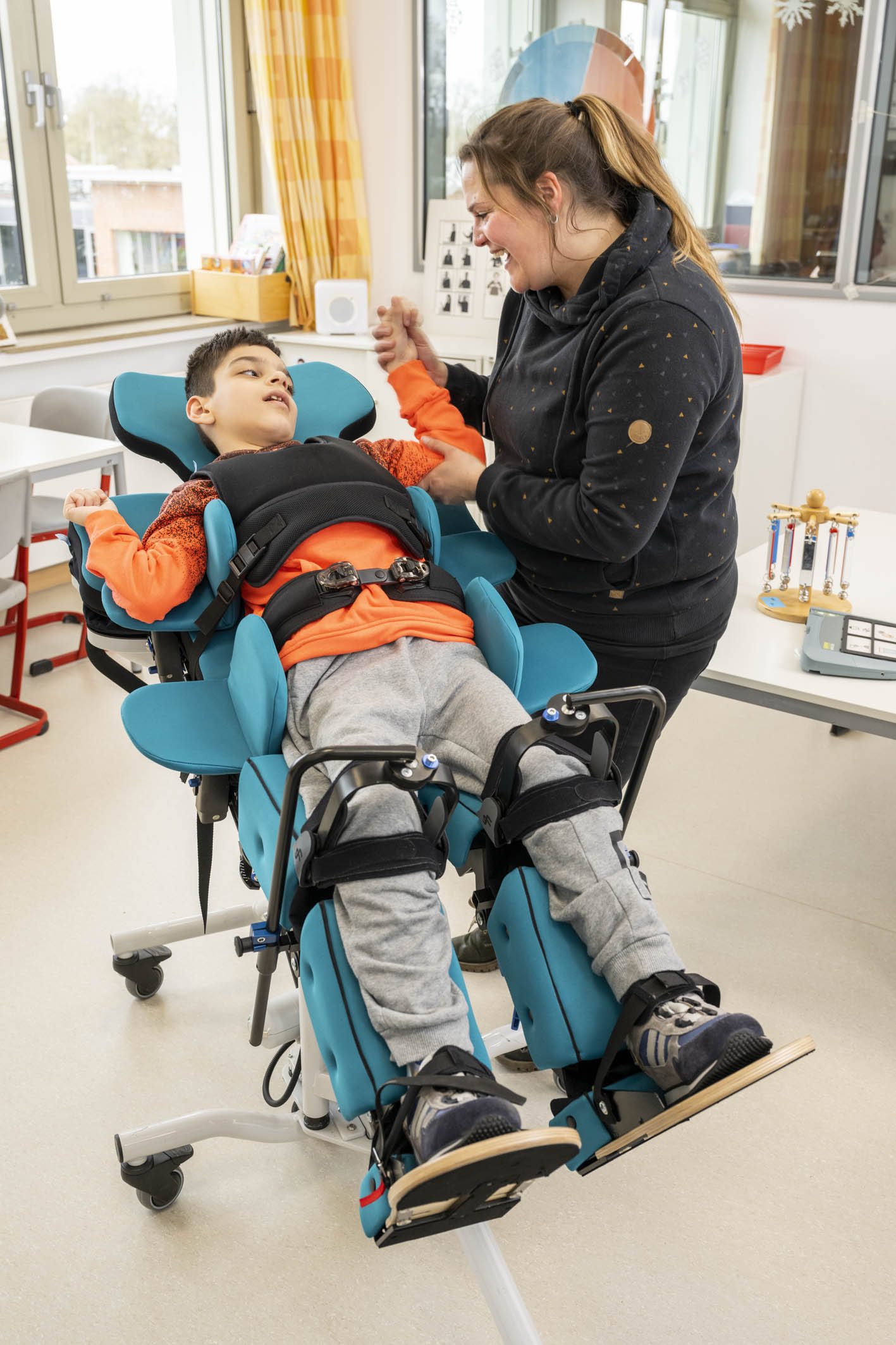 Till ståtræner – fleksibel støtte og ståfunktion